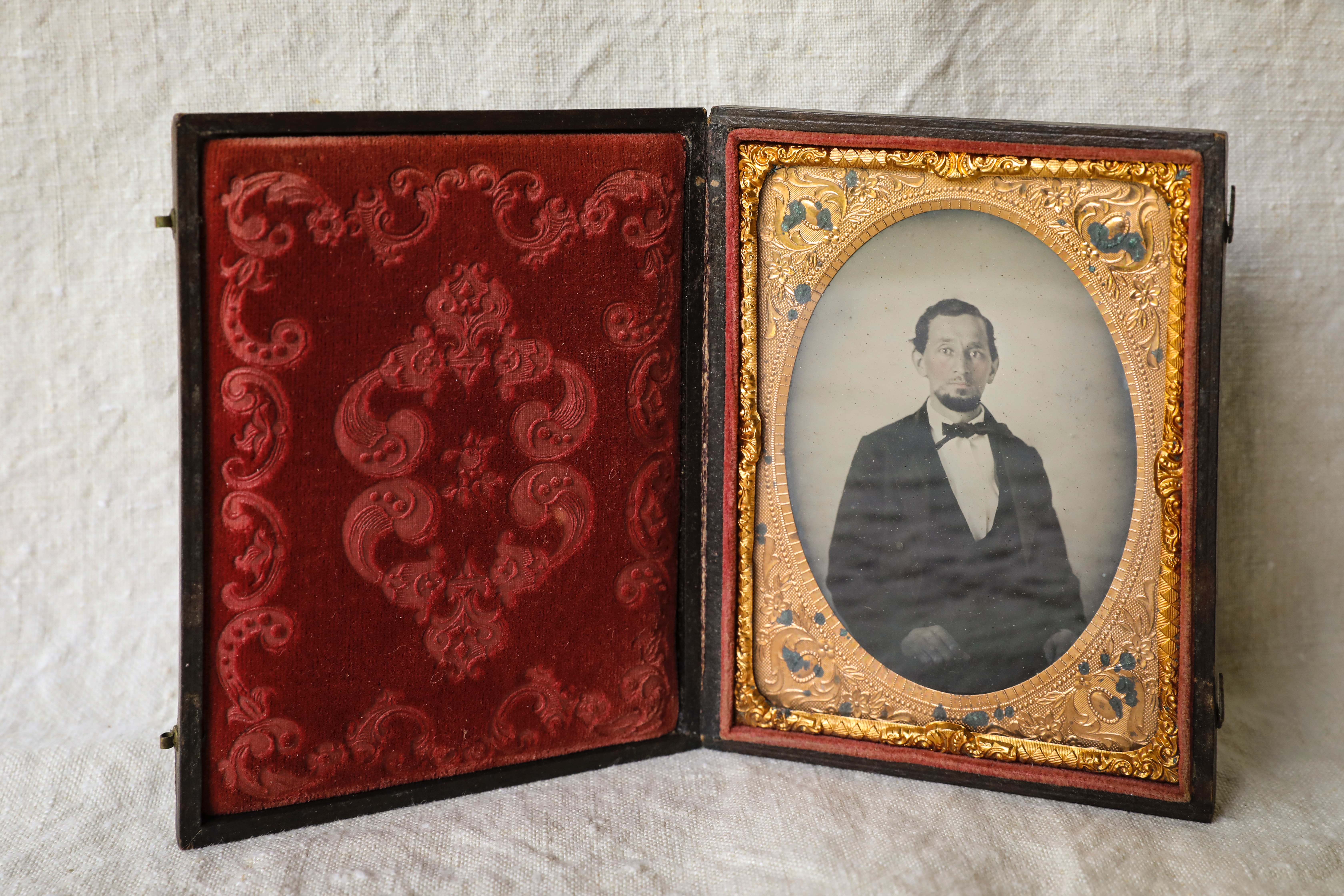 The First Photograph Ever Created | 100ASA