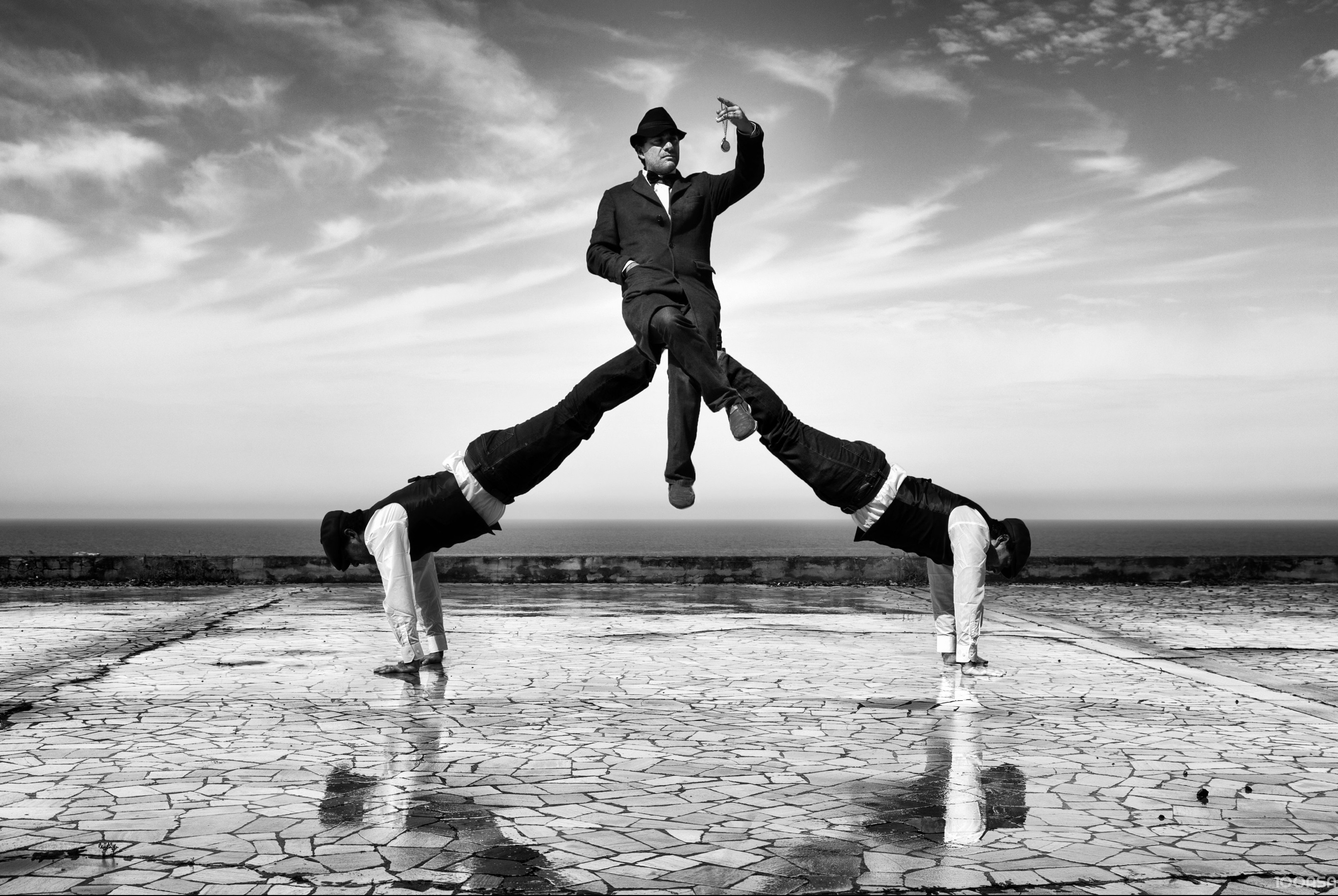 Surrealism in photography explained by Carlo Ferrara | 100ASA