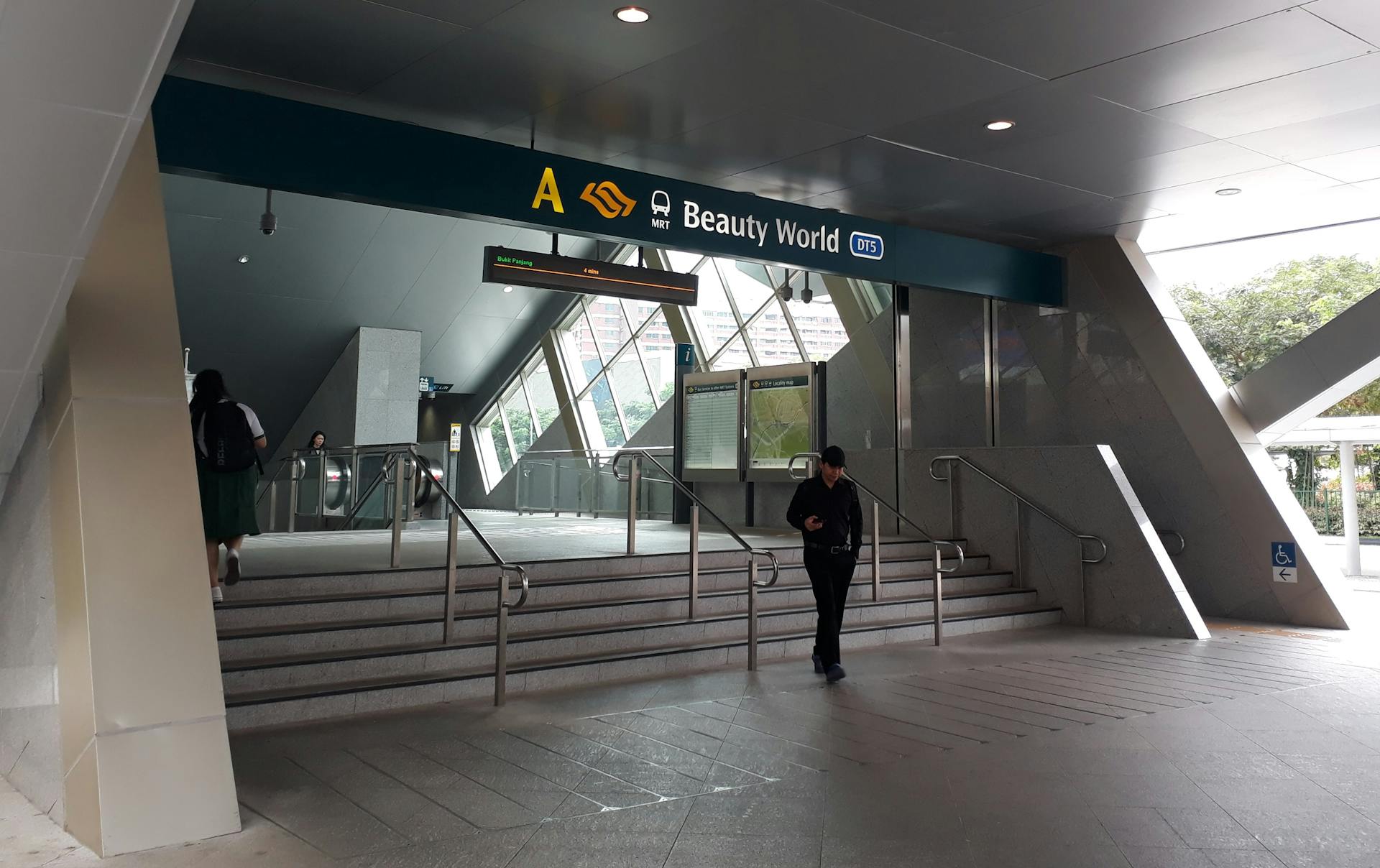 Springdale Condominium Condo - in Clementi Park / Upper Bukit Timah ...