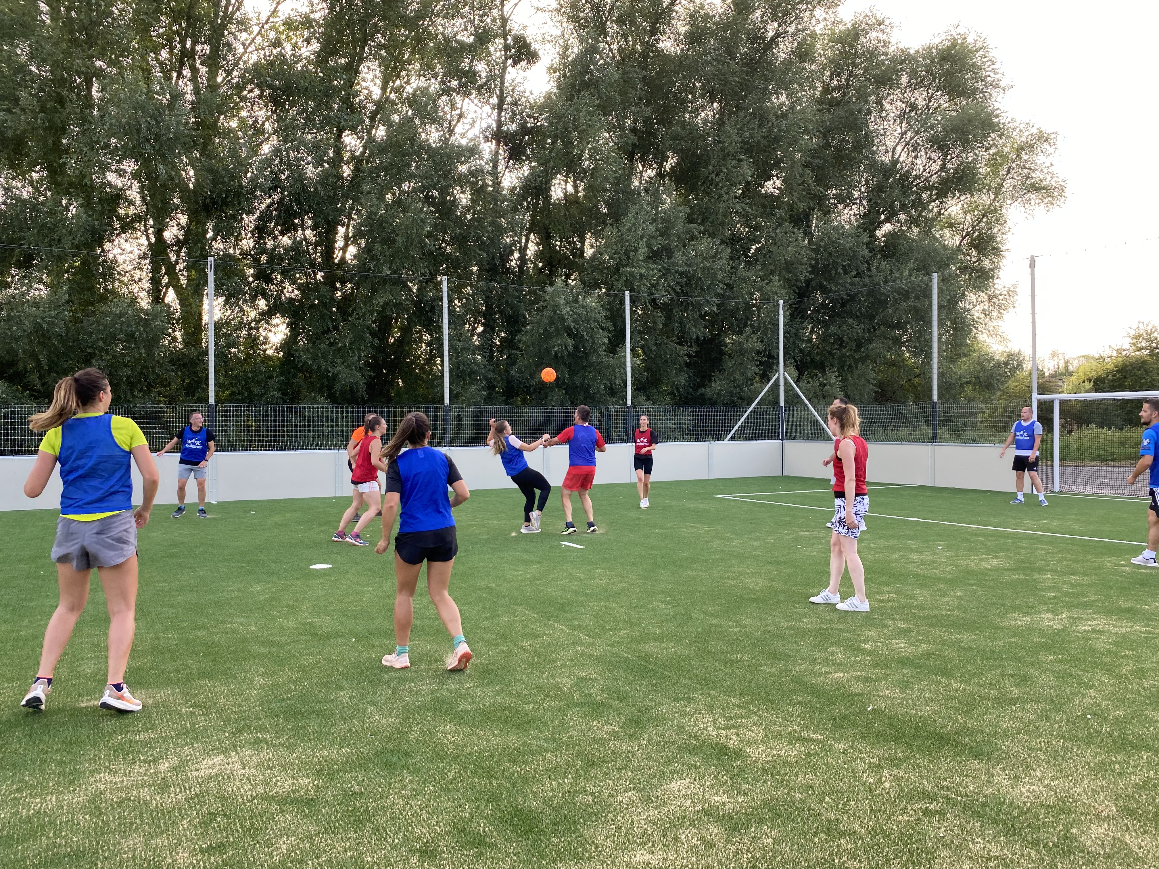 Les règles du foot à 5 · Agorespace