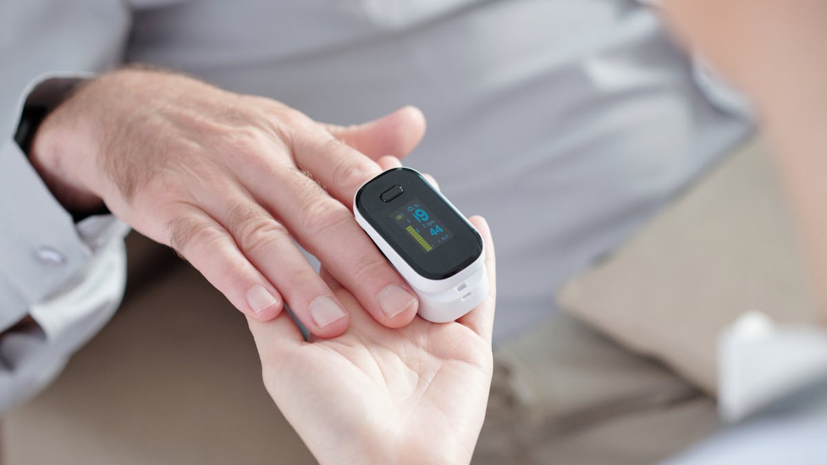 Prise de signes vitaux à domicile – Aidexpress