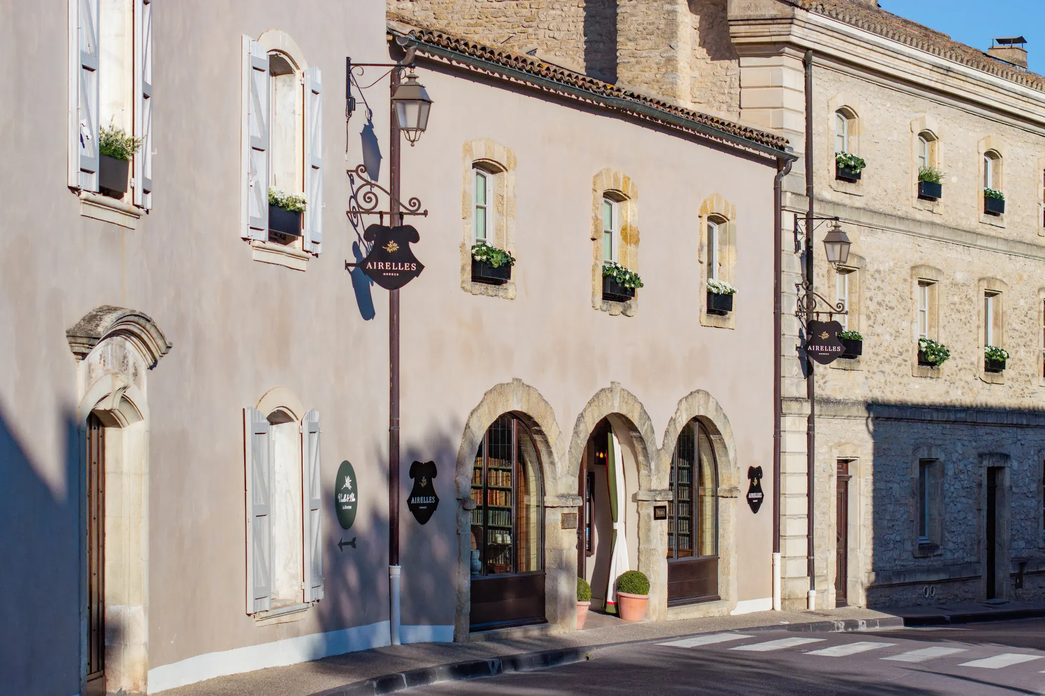 Gordes Palace | Luxury Hotel | Airelles Gordes, La Bastide