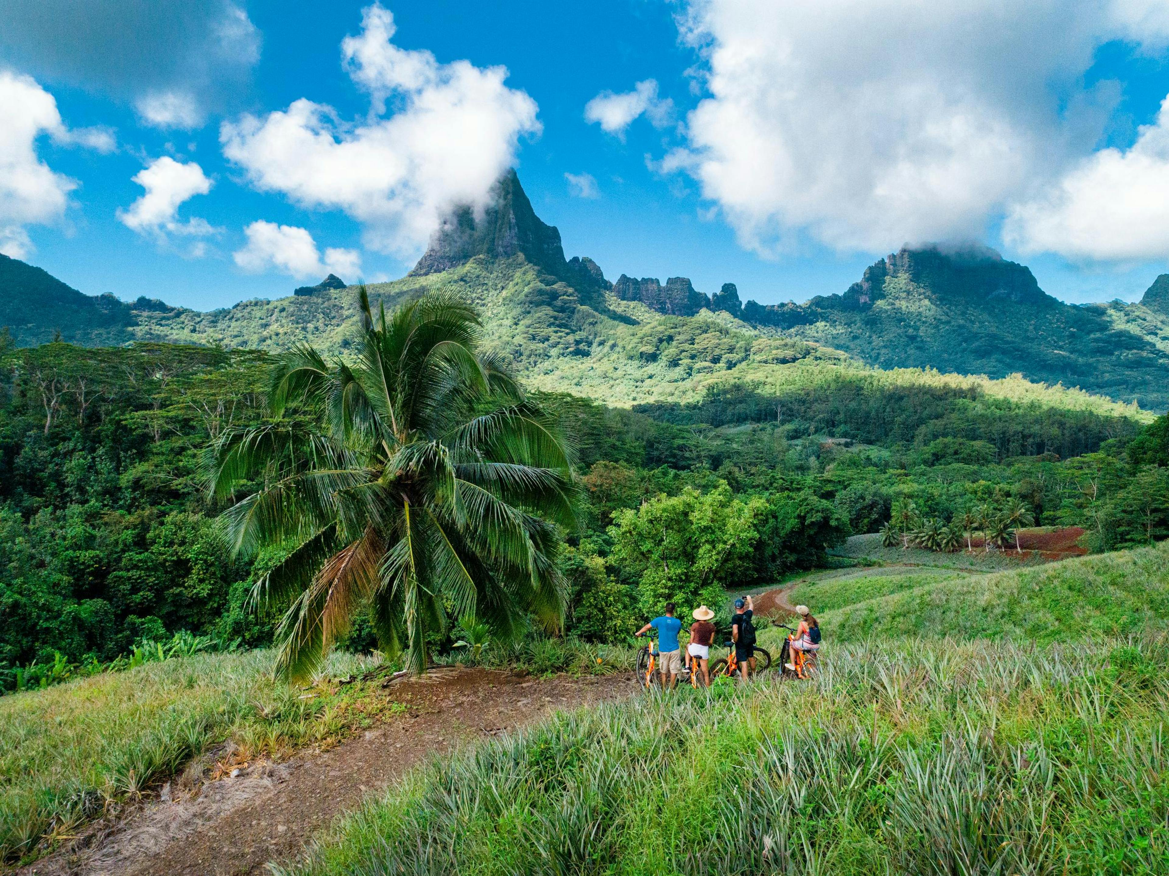 Flights to Moorea - Tropical escape just steps from Tahiti | Air Moana