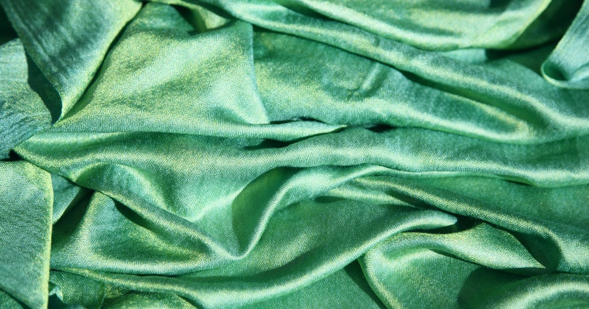 allplants | Is Polyester Vegan-Friendly? allplants | Is Polyester Vegan-Friendly?