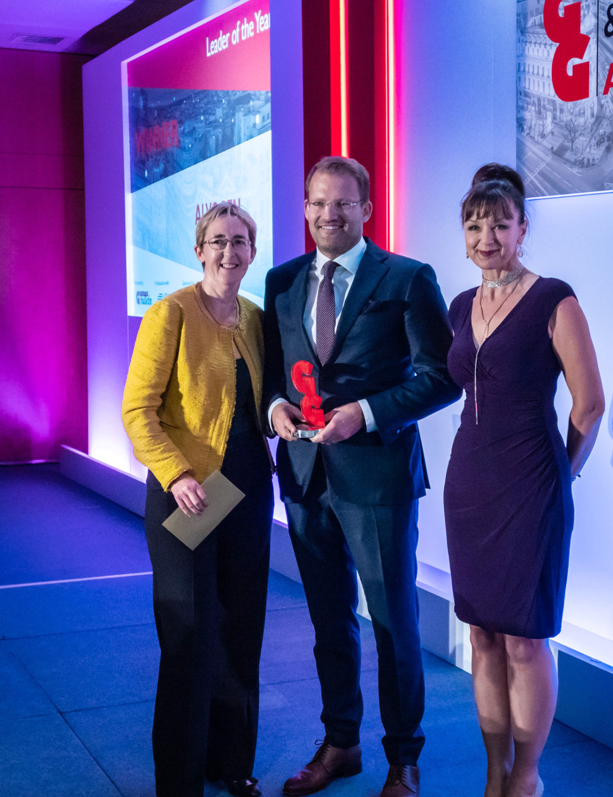 Robert Wessman wins Leader of the Year award - Alvogen