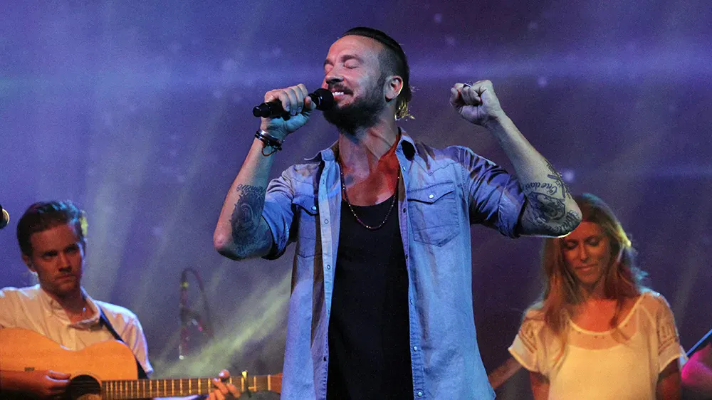 EXCLUSIVE CLIP: BREAKLIGHT'S DAN JOHNSTONE TALKS NEW HILLSONG CHURCH ...