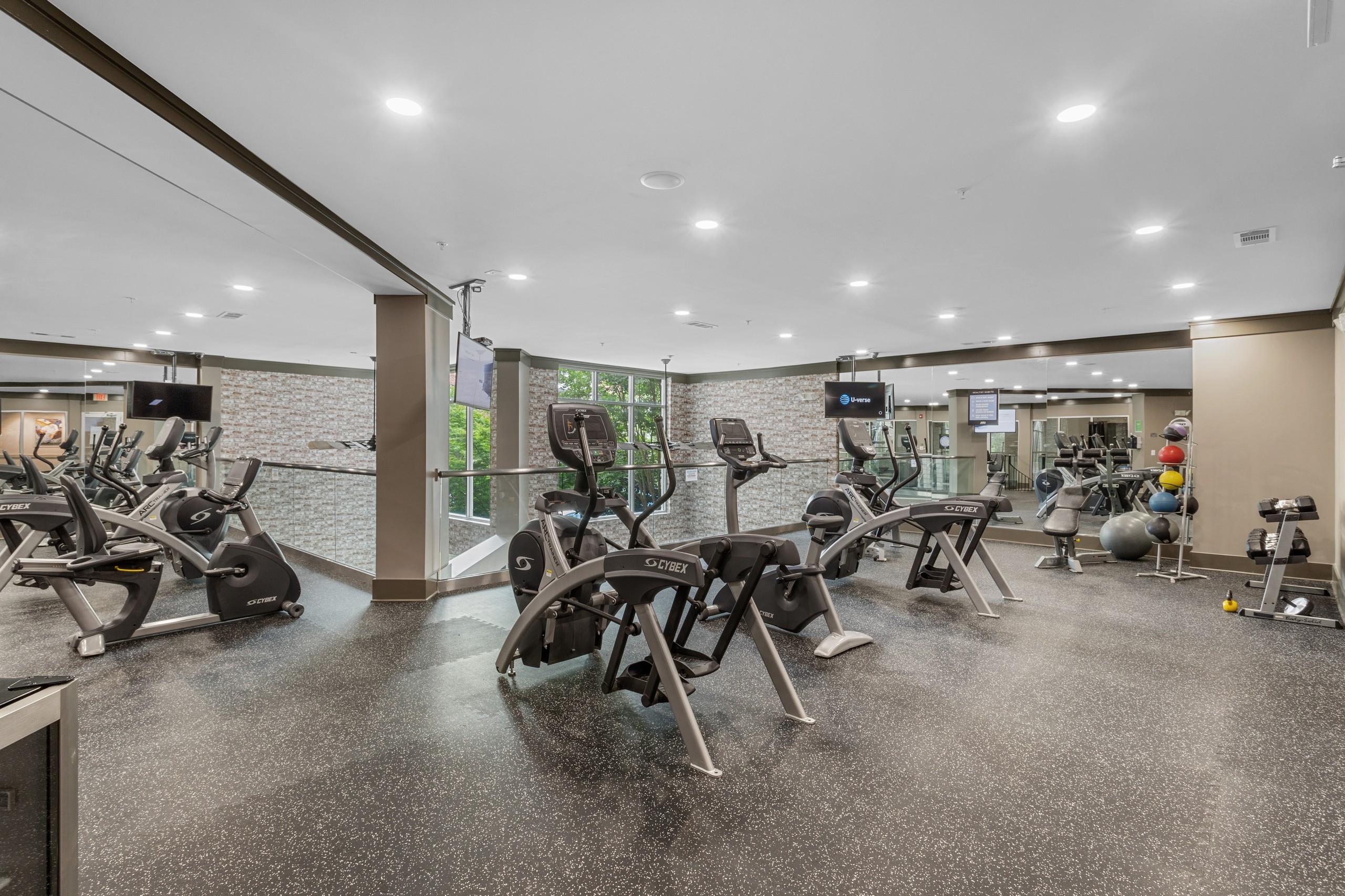 Luxury North Point Apartments | AMLI North Point