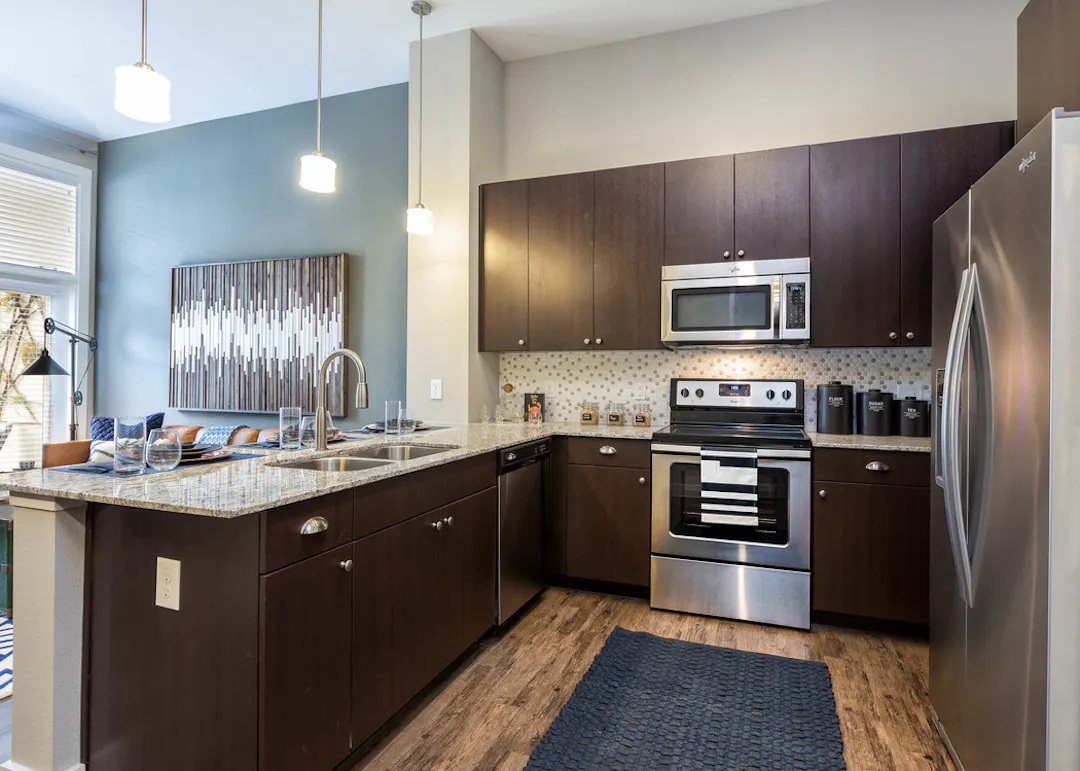 Frisco, Texas Apartments with Premium Amenities | AMLI Frisco Crossing