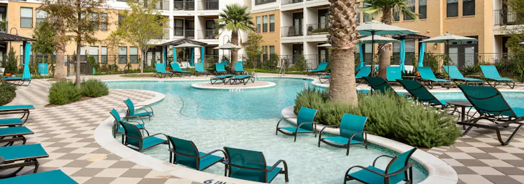 Las Colinas Apartments | View our Properties | AMLI Residential