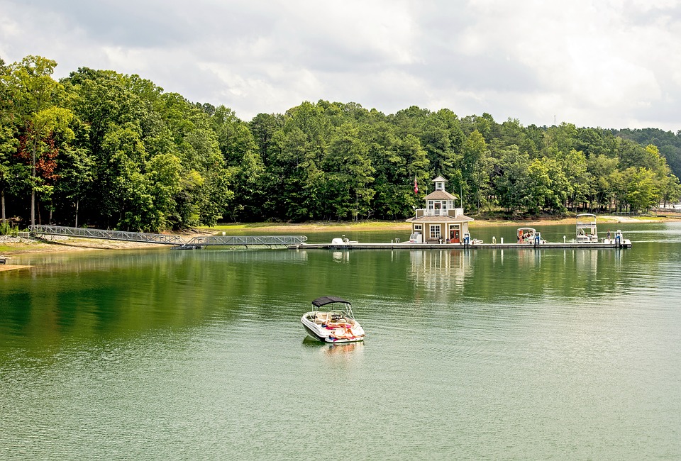 What Lakes Are Around Atlanta?