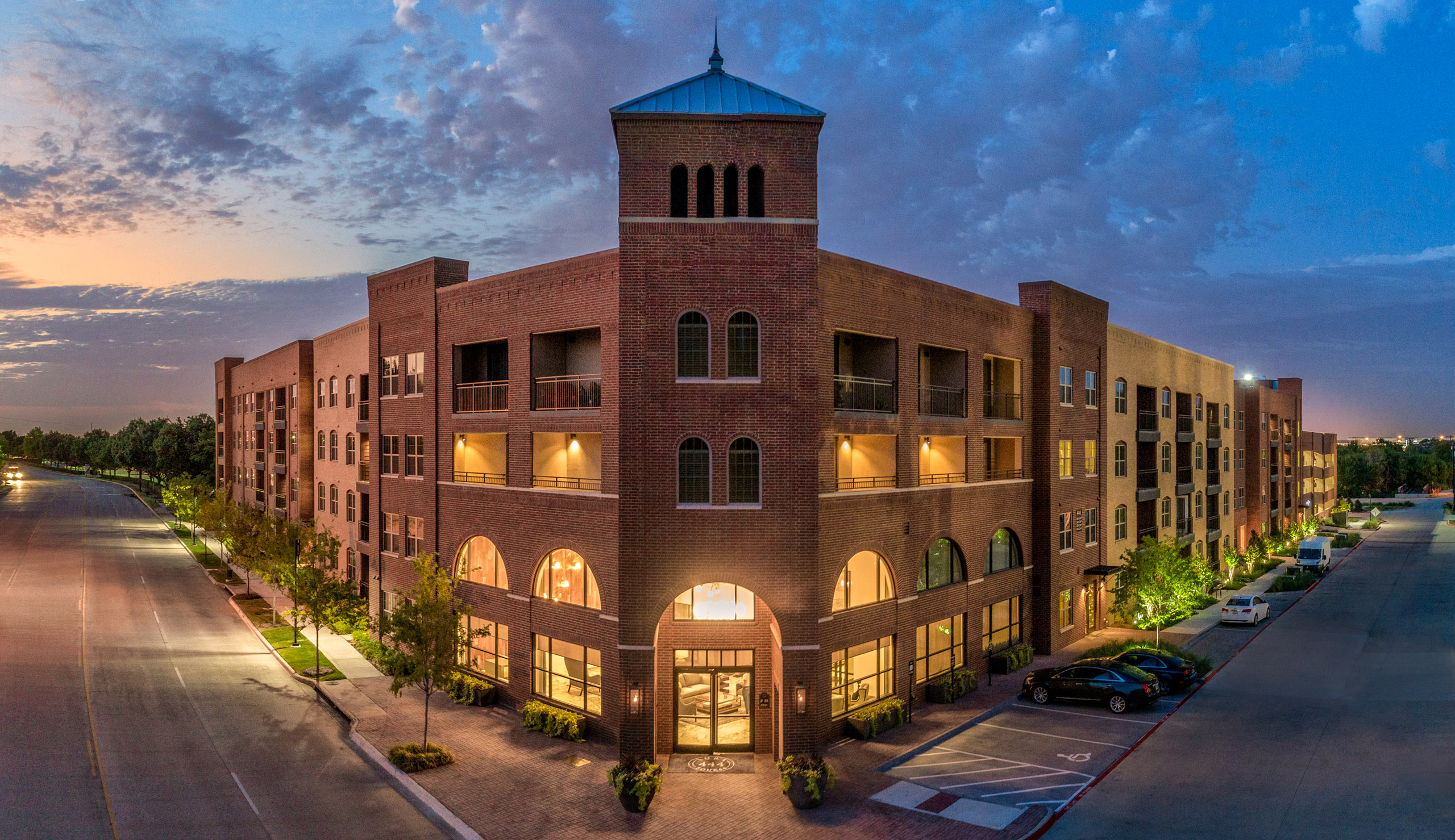 Luxury and Texas Charm at New AMLI Grapevine Apartments