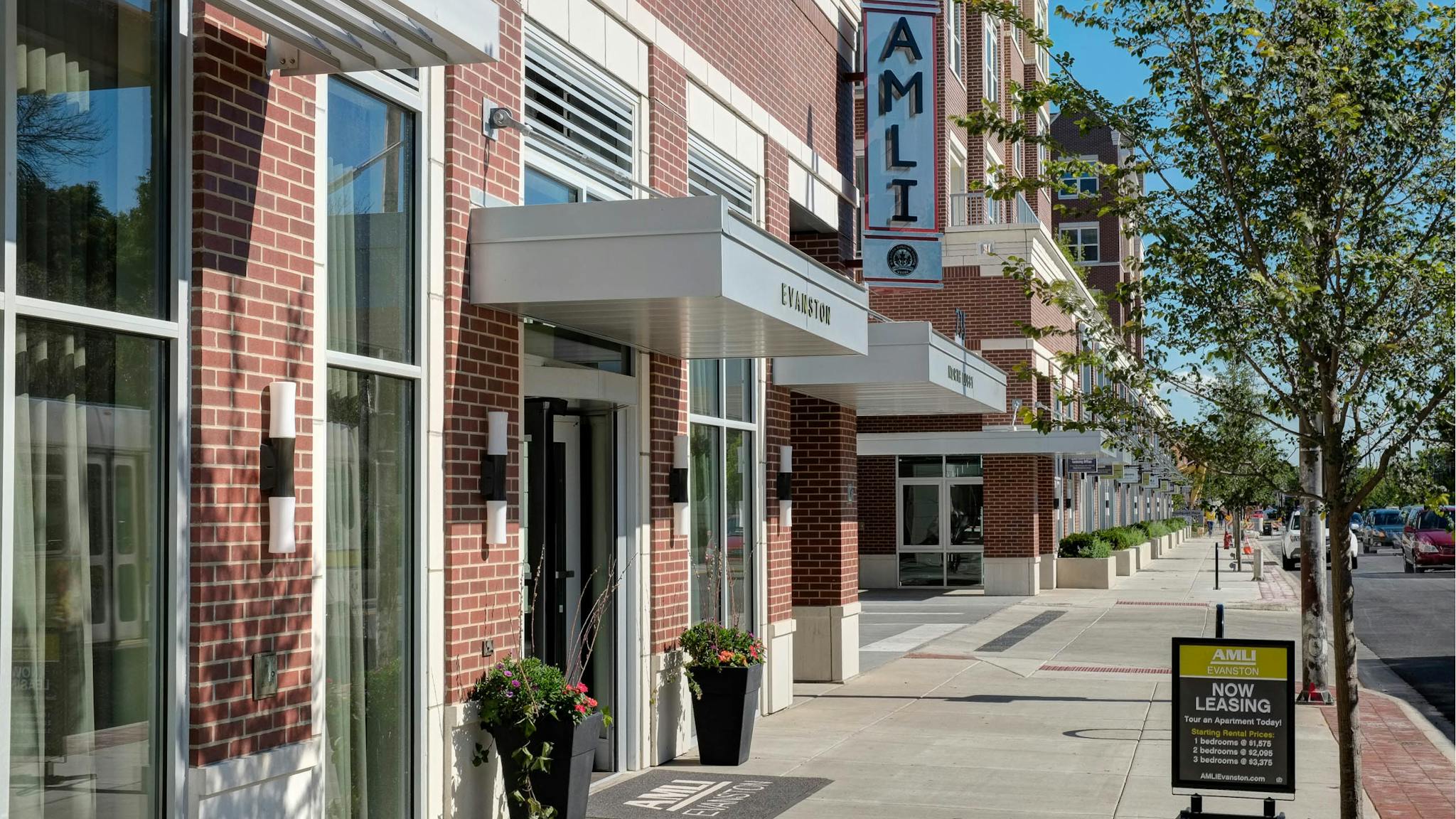 Studio to 3-Bedroom Evanston IL Apartments | AMLI Evanston