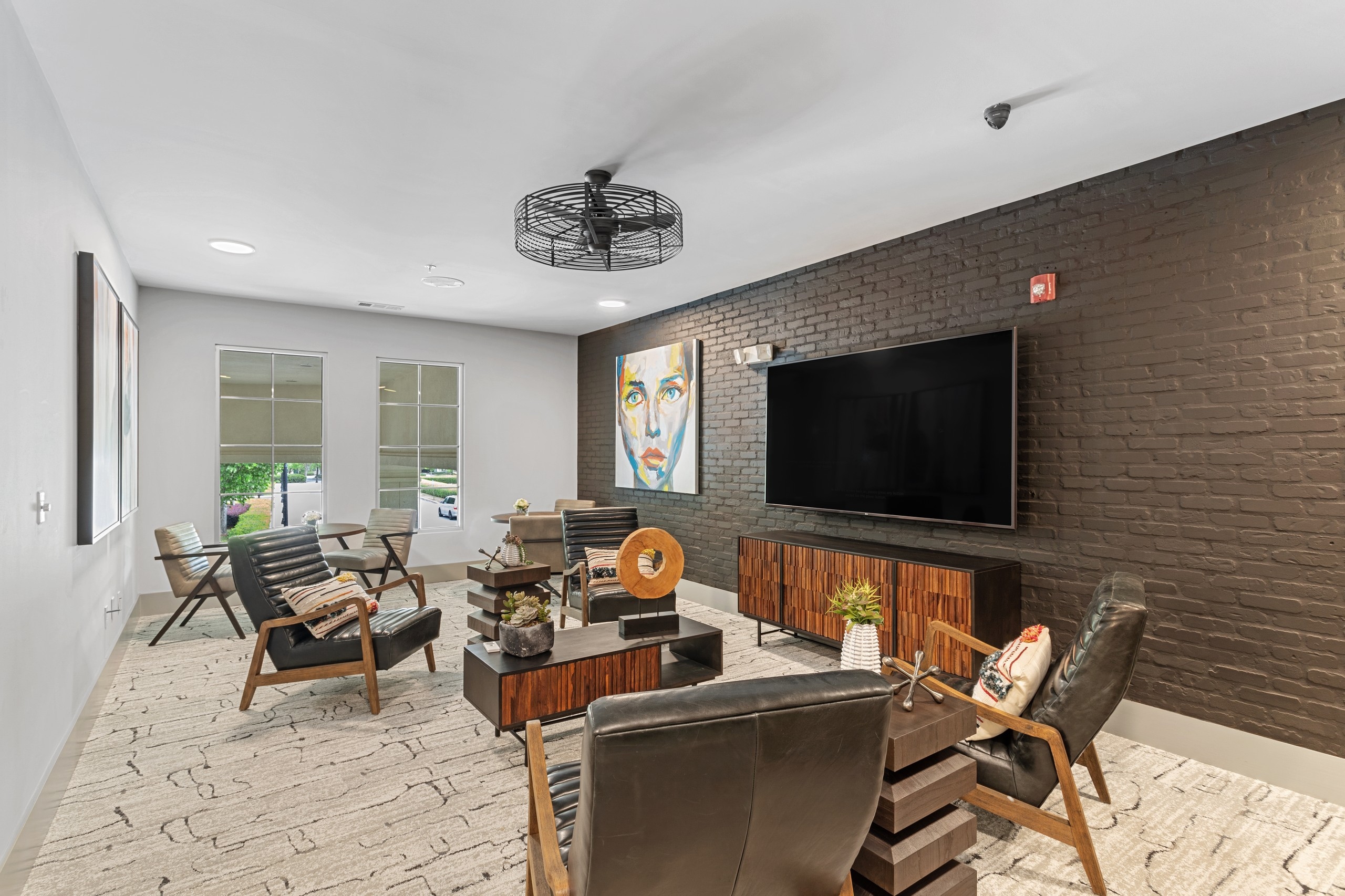 Luxury North Point Apartments | AMLI North Point