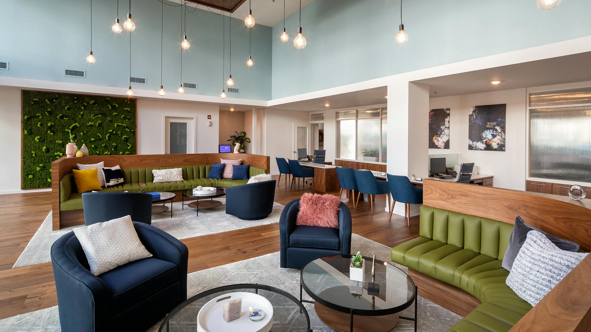 East Riverside Studio, 1 & 2 BR Apartments | AMLI South Shore