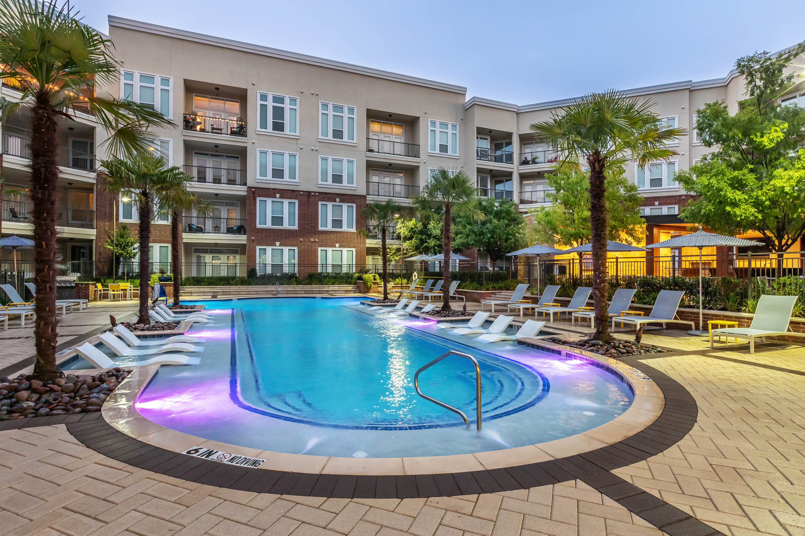 Apartments for Rent in Frisco, TX | AMLI Frisco Crossing