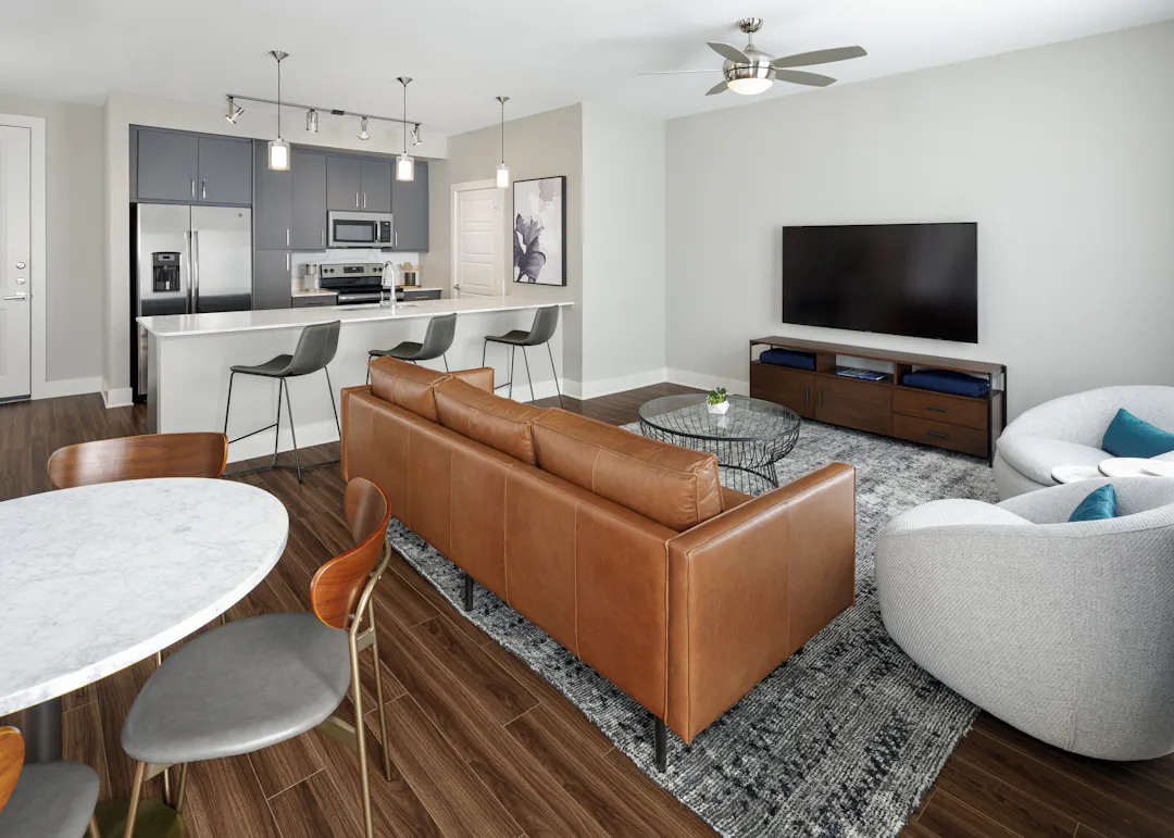 Addison Apartments with Premium Amenities | AMLI Addison