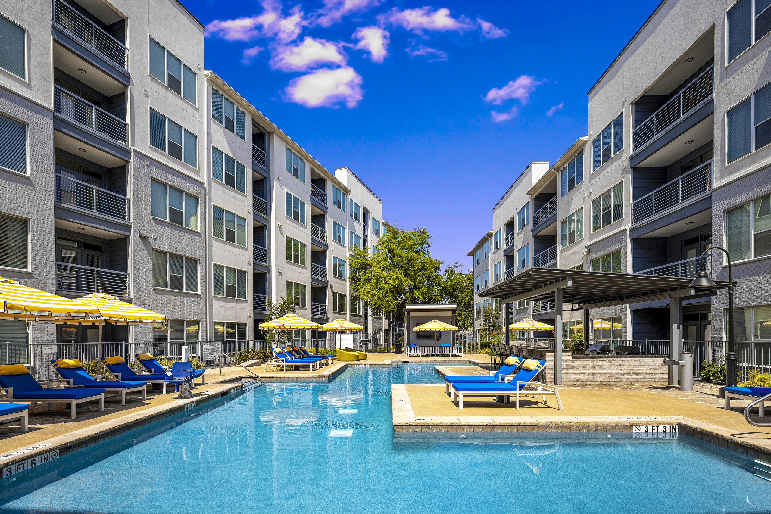 Luxury East Riverside Austin Apartments | AMLI South Shore