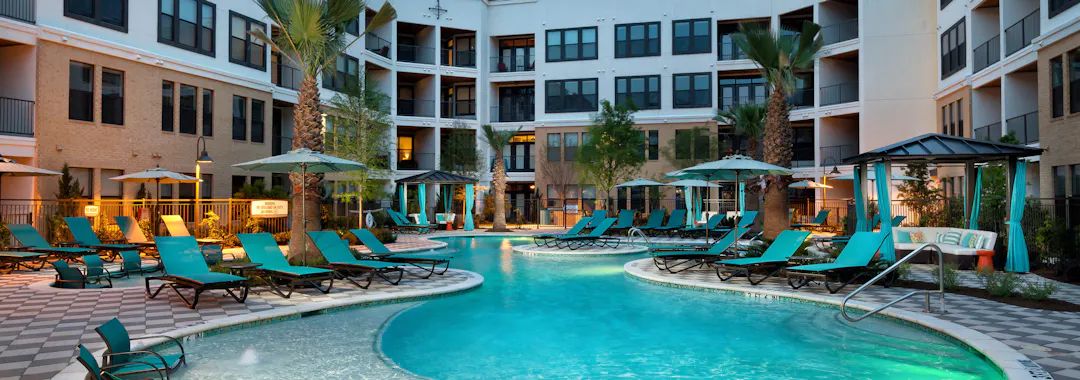 Las Colinas Apartments | View our Properties | AMLI Residential