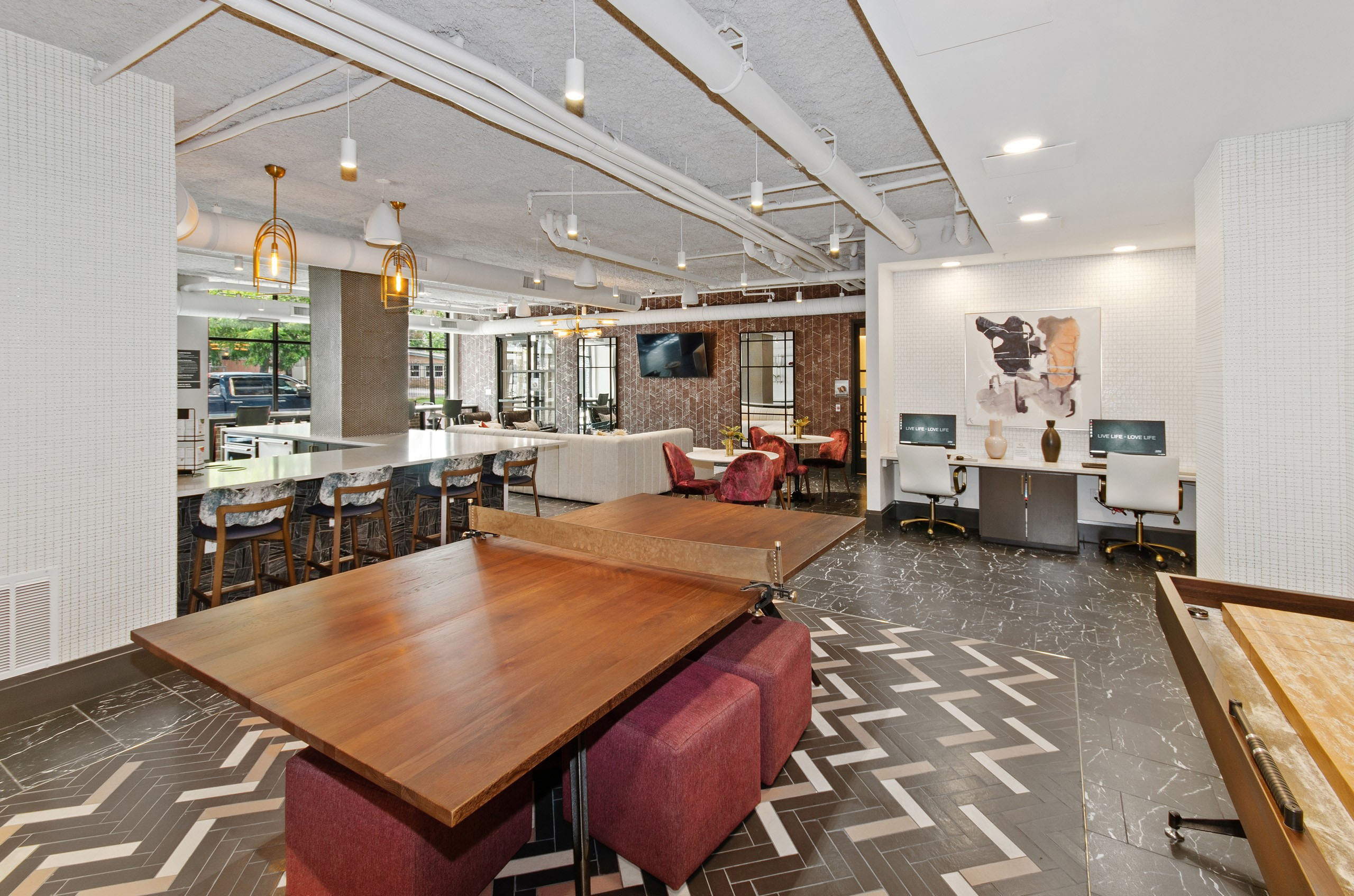 Uptown Dallas Apartments | AMLI Quadrangle