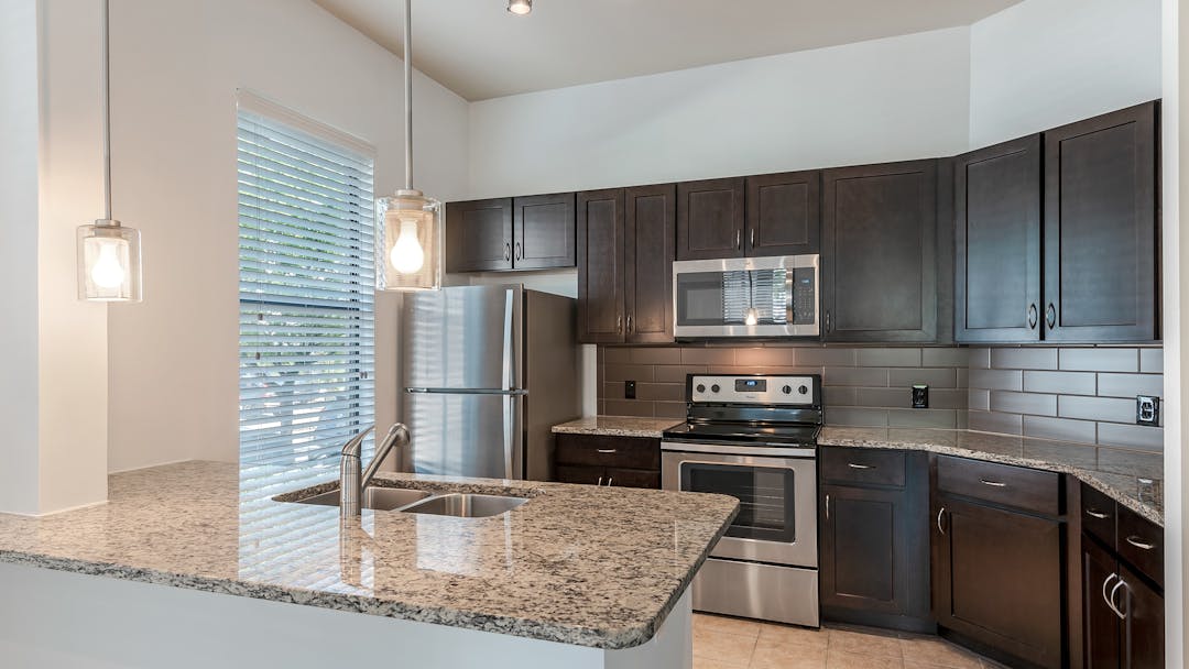 Luxury Apartments in Old 4th Ward | AMLI Parkside