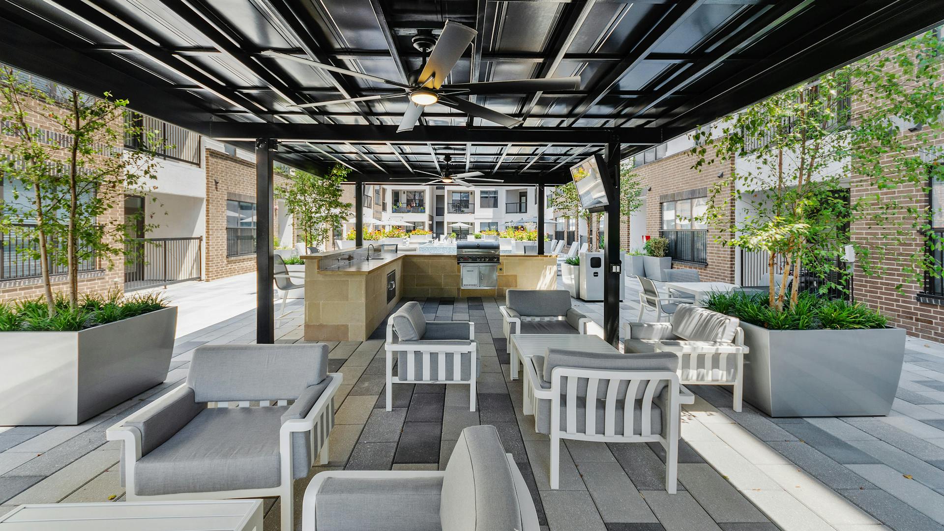 Uptown Dallas Apartments | AMLI Quadrangle