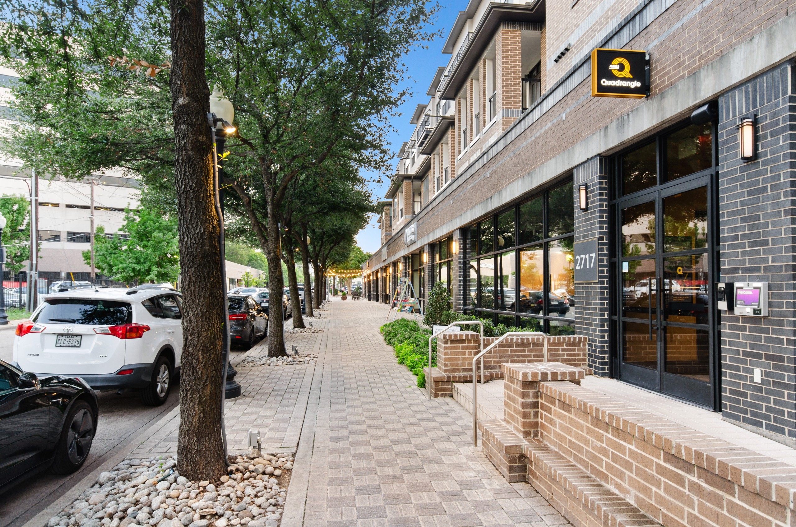 Uptown Dallas Apartments | AMLI Quadrangle