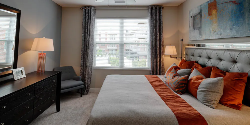 Studio, 1 & 2 BR Apartments In Deerfield | AMLI Deerfield