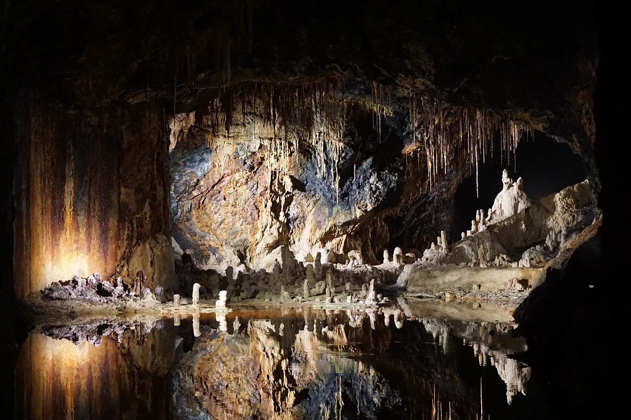 Midwestern Caves Closest To Chicago