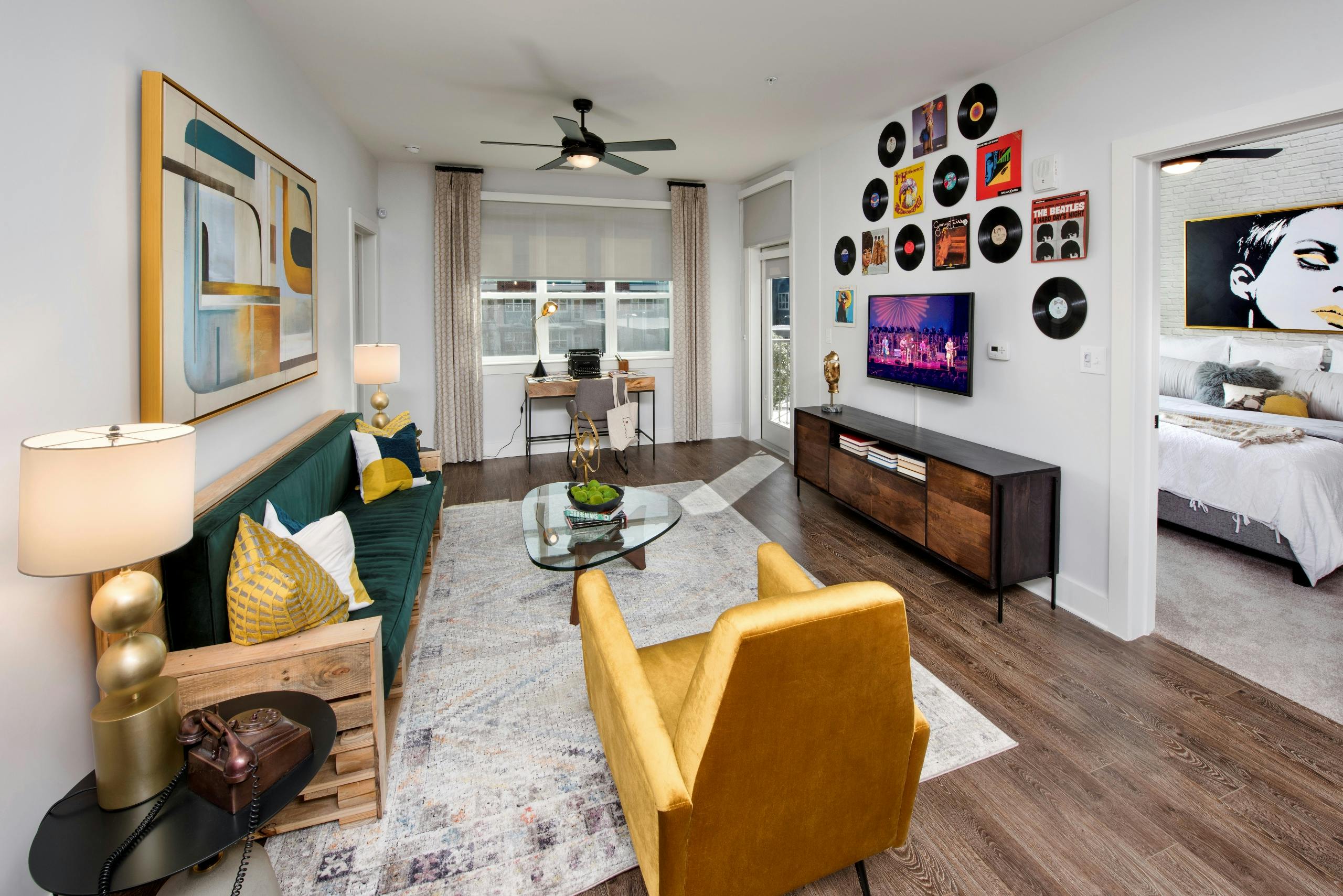 1, 2 & 3 Bedroom Apartments in Decatur | AMLI Decatur