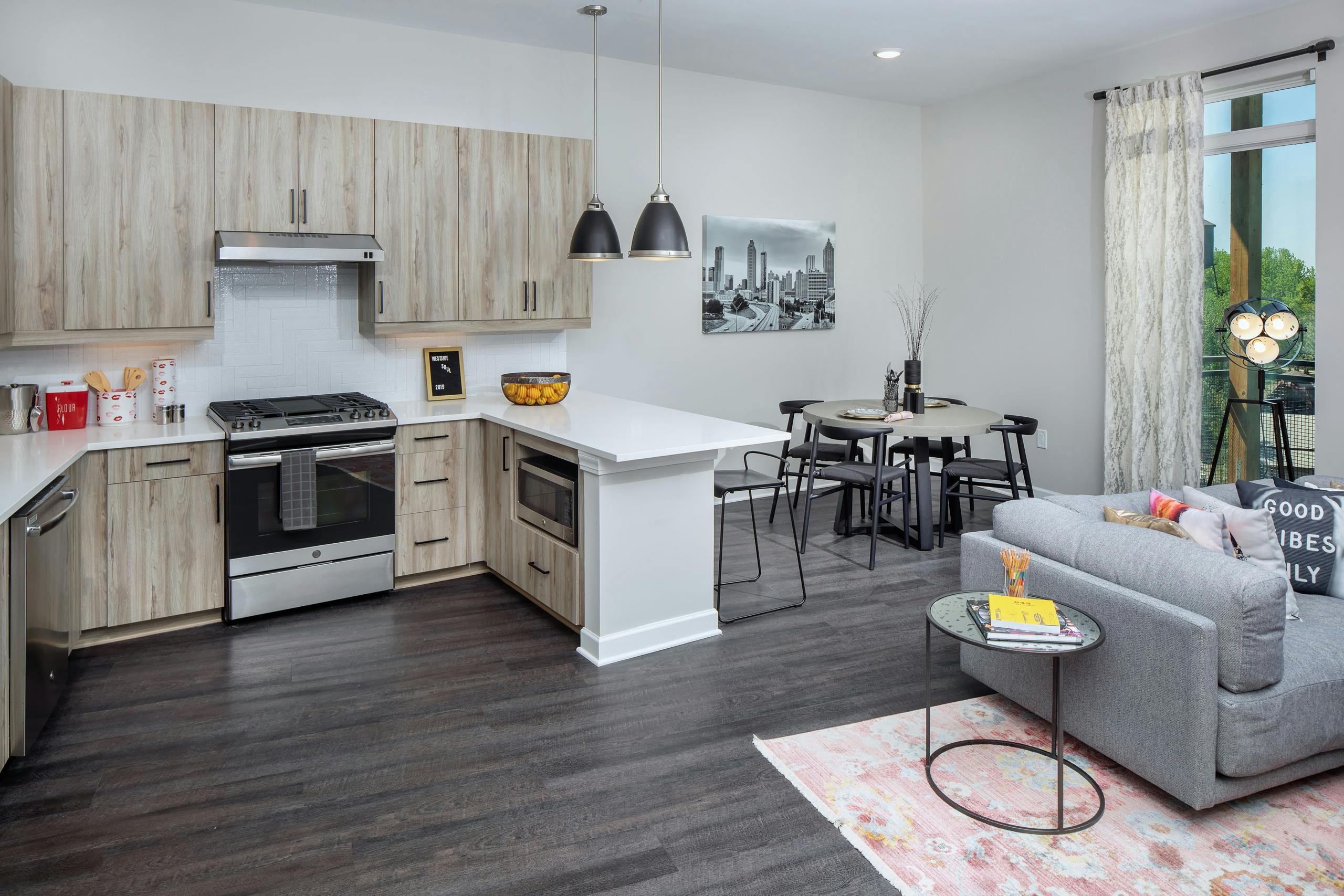 Studio, 1-2 BR Apartments in West Midtown Atlanta | AMLI Westside