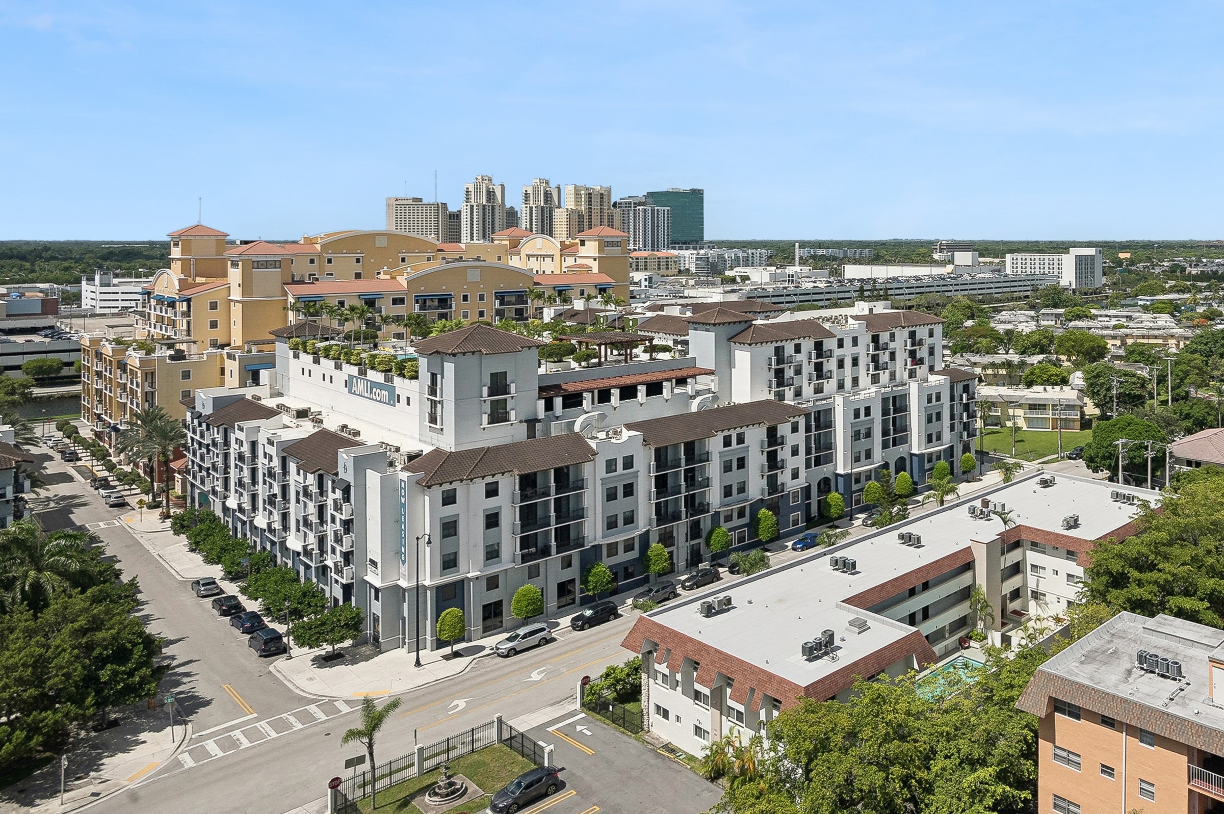 Amli apartments store