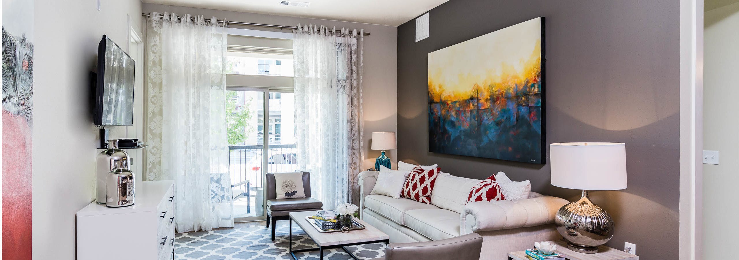 Studio, 1 & 2 Bedroom Apartments in Lone Tree | AMLI RidgeGate