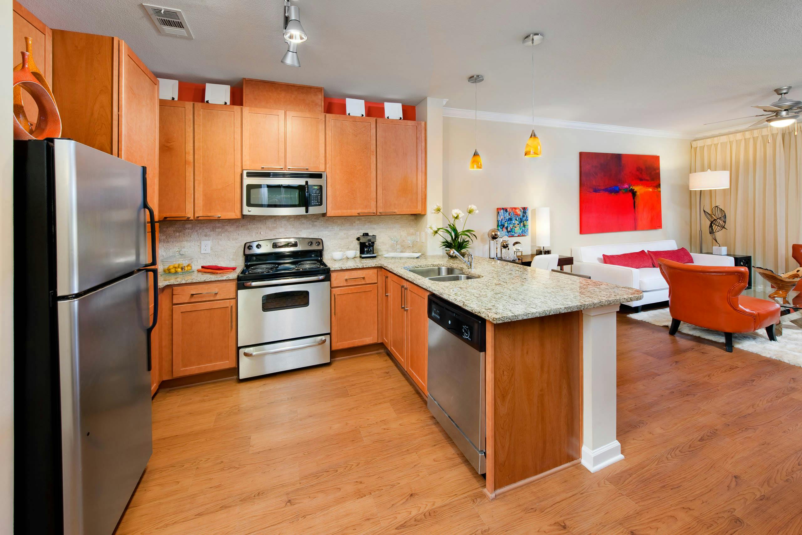 1 & 2 Bedroom Apartments in Alpharetta | AMLI North Point