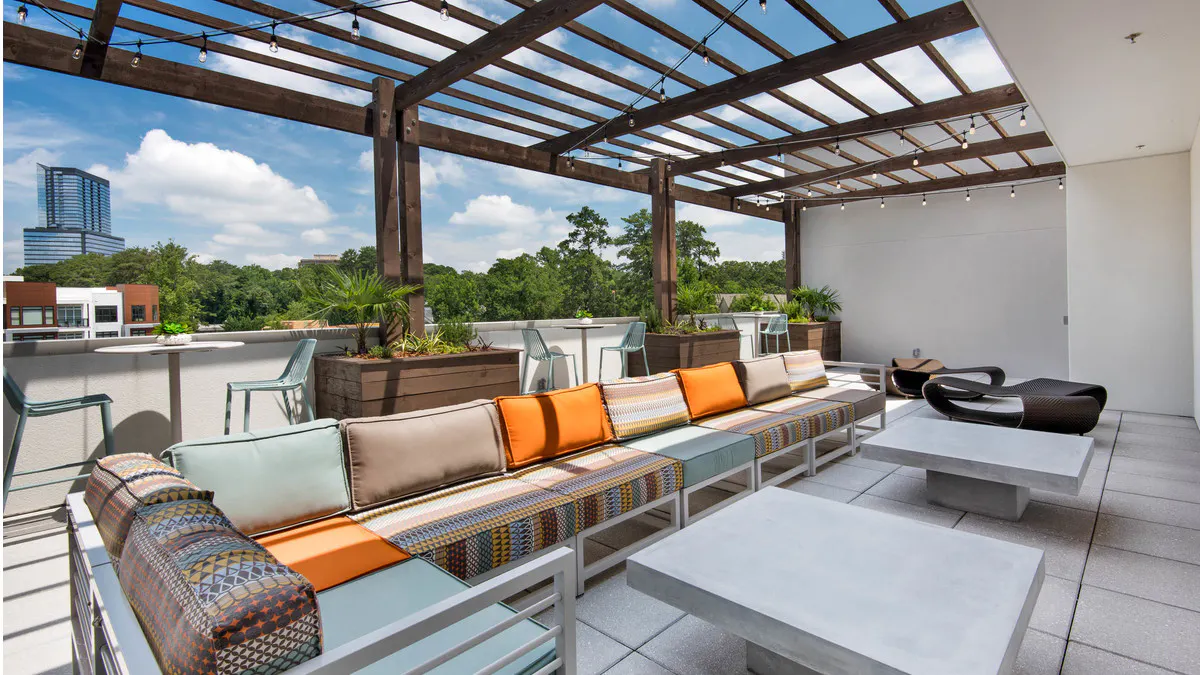 Luxury Apartments in Buckhead | AMLI Buckhead