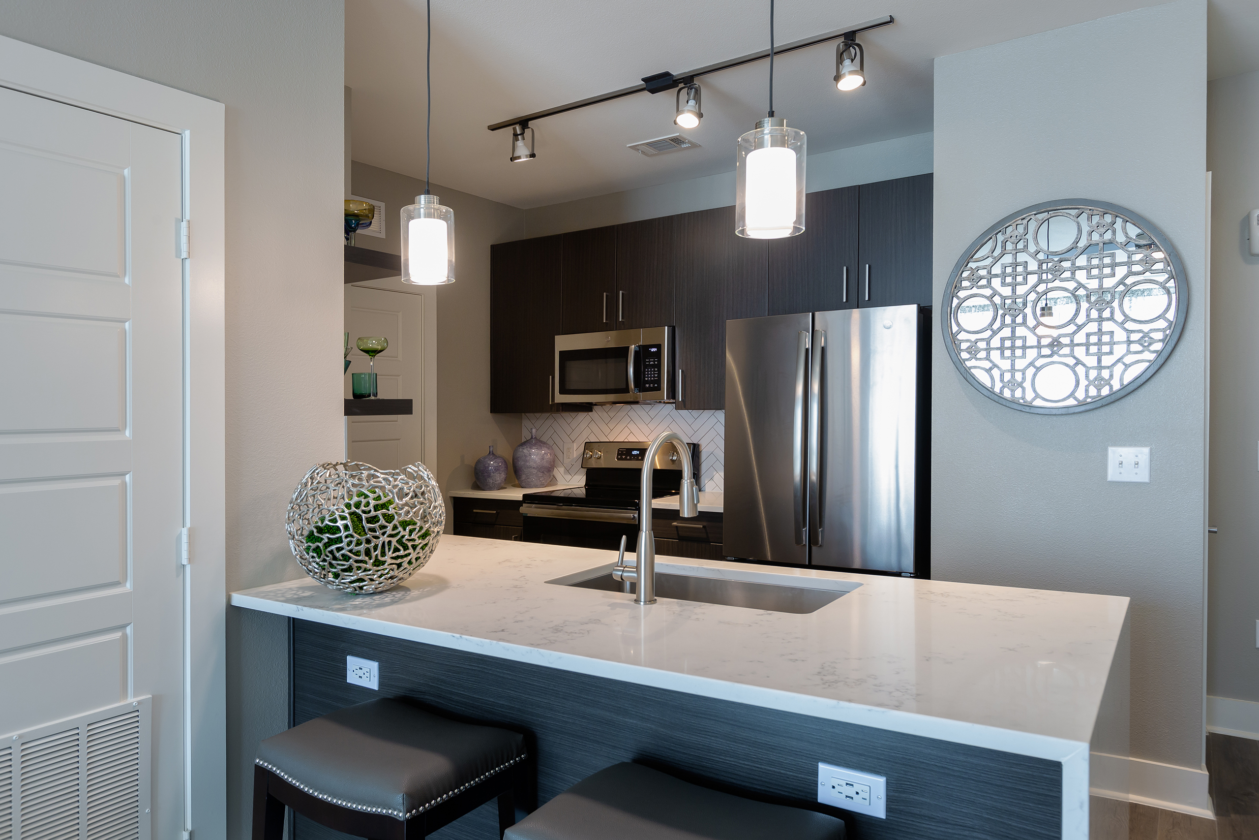 Luxury East Riverside Austin Apartments | AMLI South Shore