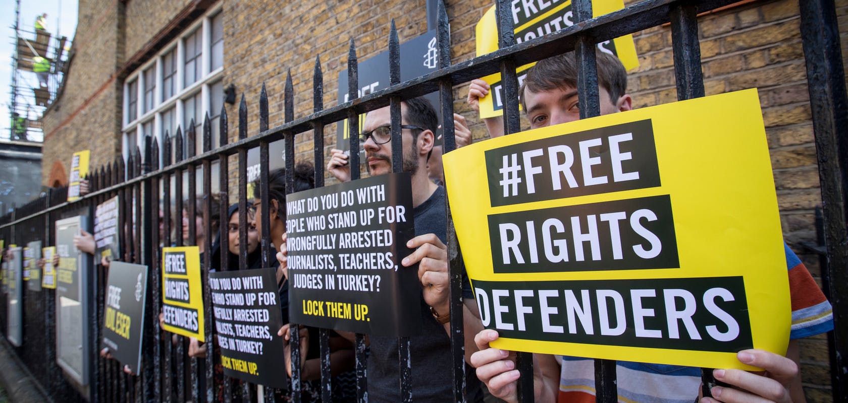 #FreeRightsDefenders : la pression internationale s'intensifie ...