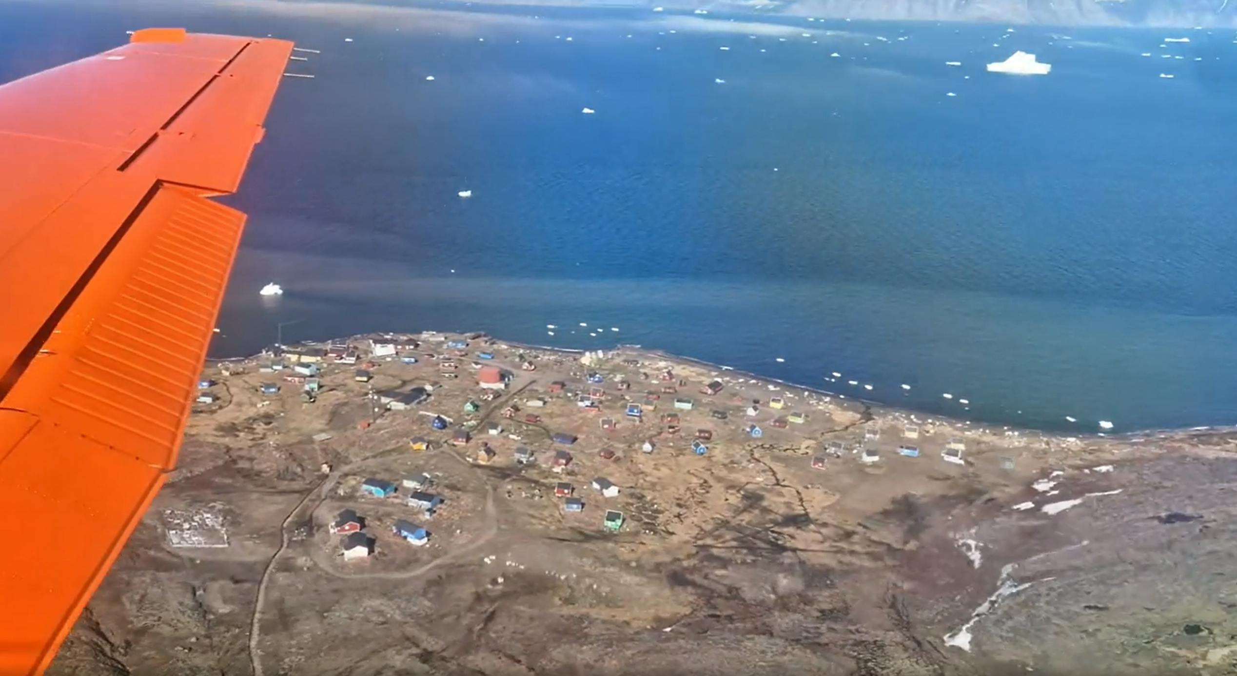 Summer flight calibration tour in Greenland — Isavia ANS