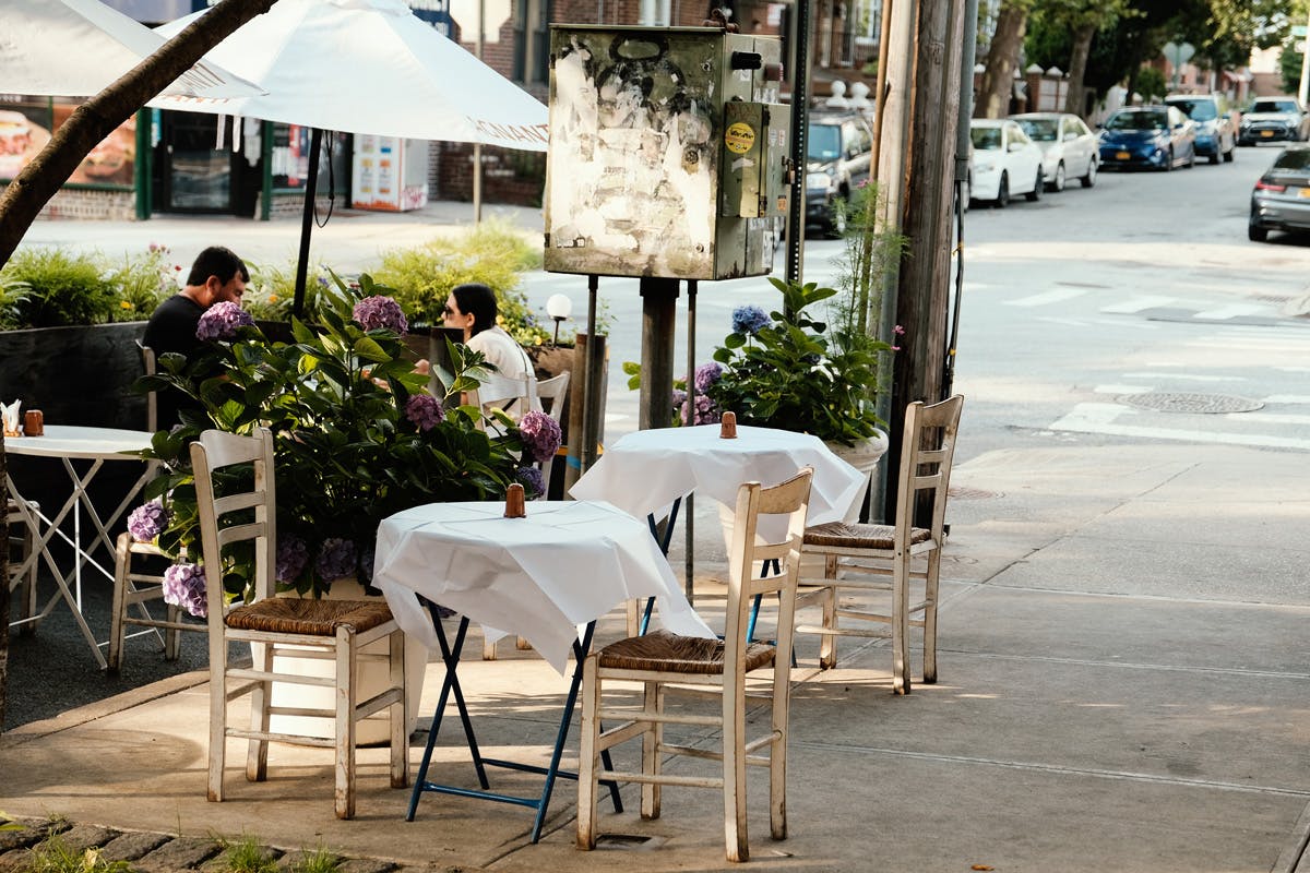 ASTORIA WEST | Astoria Queens Waterfront Apartments - Neighborhood