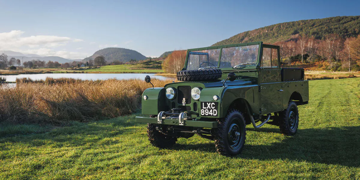 Queen Elizabeth II's Land Rover Goes to Auction | Barnebys Magazine