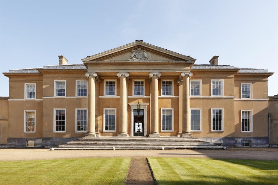Live in a Jane Austen Novel at Hackwood Park | Barnebys Magazine