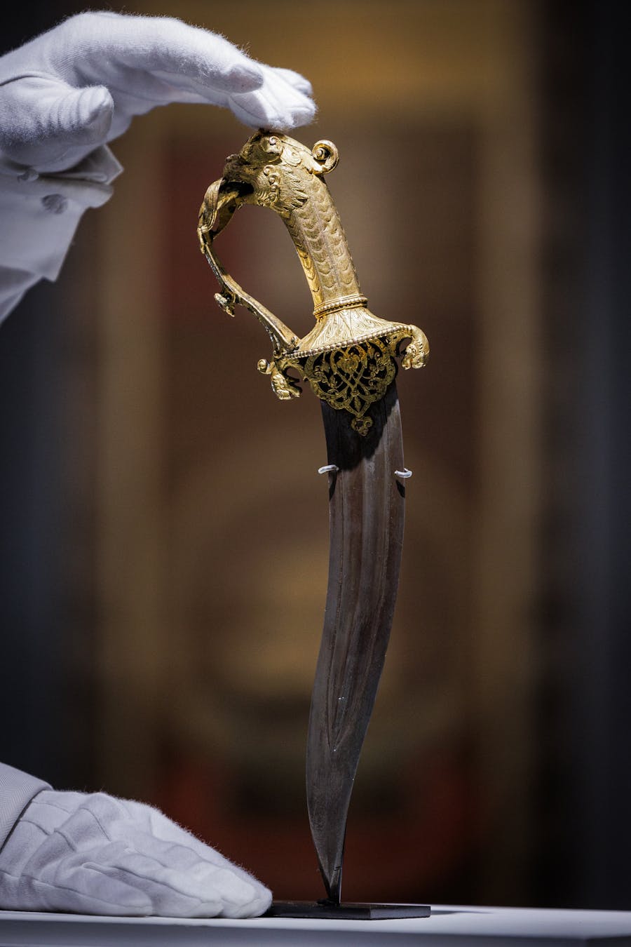 10 Questions to Sotheby's on Collecting Islamic Art | Barnebys Magazine