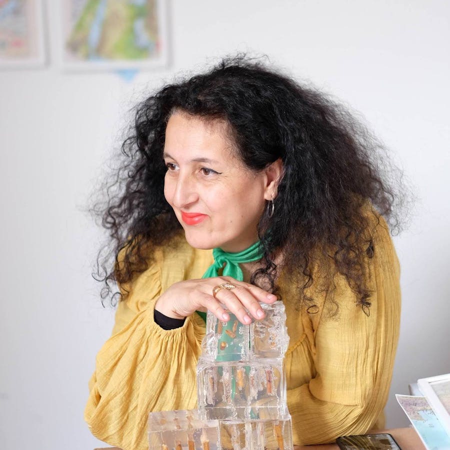 Zineb Sedira représentera la France à la Biennale de Venise 2021 ...