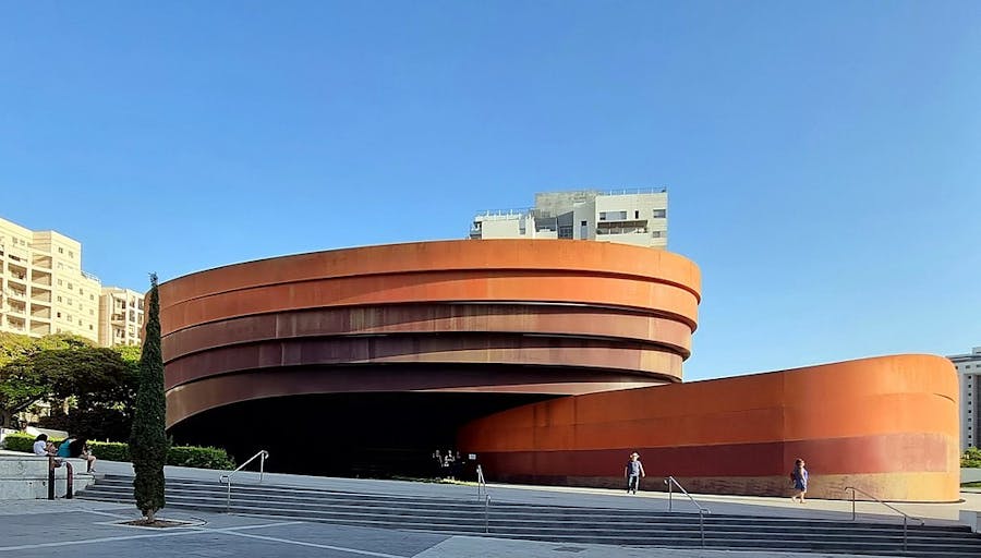 8 Must-See Design Museums Around the World | Barnebys Magazine