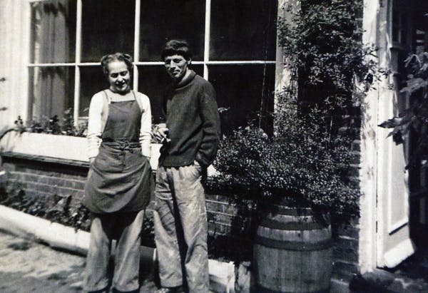 Potters in Parallel: Lucie Rie and Hans Coper | Barnebys Magazine