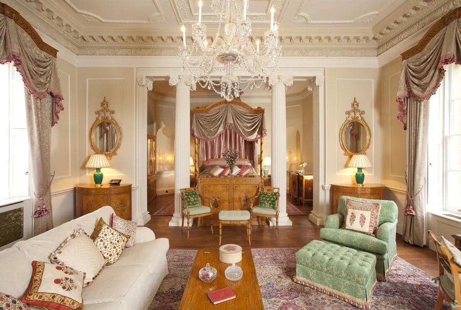 Live in a Jane Austen Novel at Hackwood Park | Barnebys Magazine