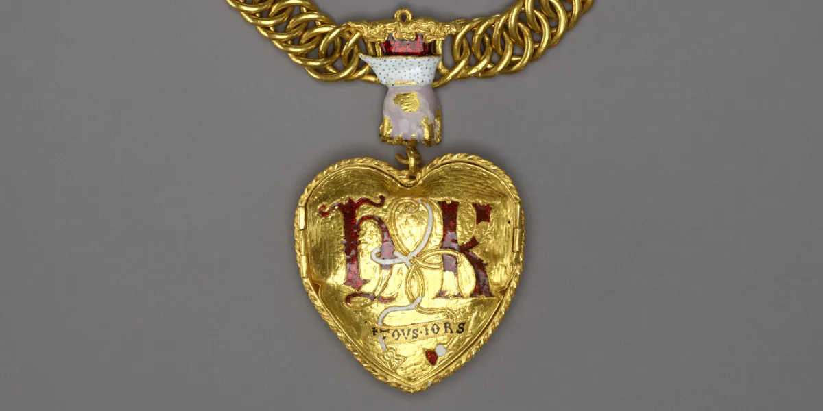 A Tudor Gold Treasure Discovered by Metal Detector | Barnebys Magazine