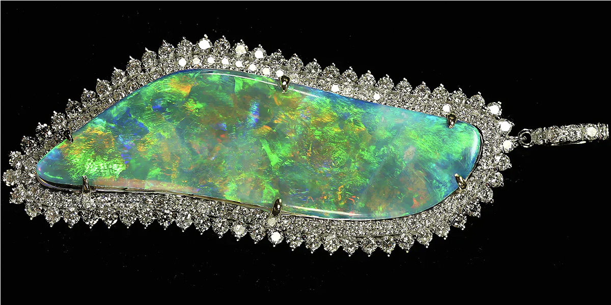 Von Kleopatra bis Elizabeth II.: Die faszinierende Magie des Opals | Barnebys Magazin