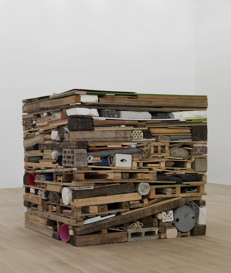 Tony Cragg: el escultor del desecho y la energía | Barnebys Magazine