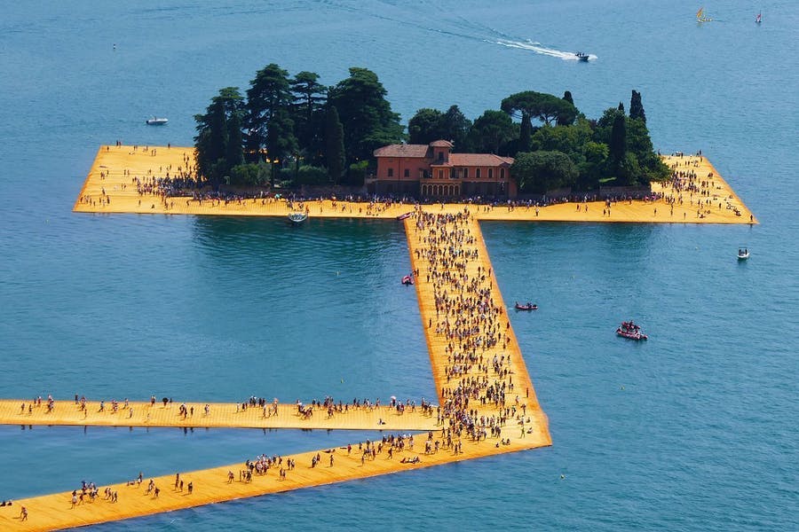 Christo, l’artiste qui a emballé le monde | Magazine Barnebys
