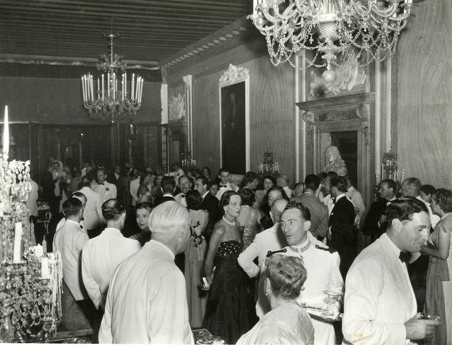 The Interiors of Venice's Famed Palazzo Volpi Go to Auction | Barnebys ...